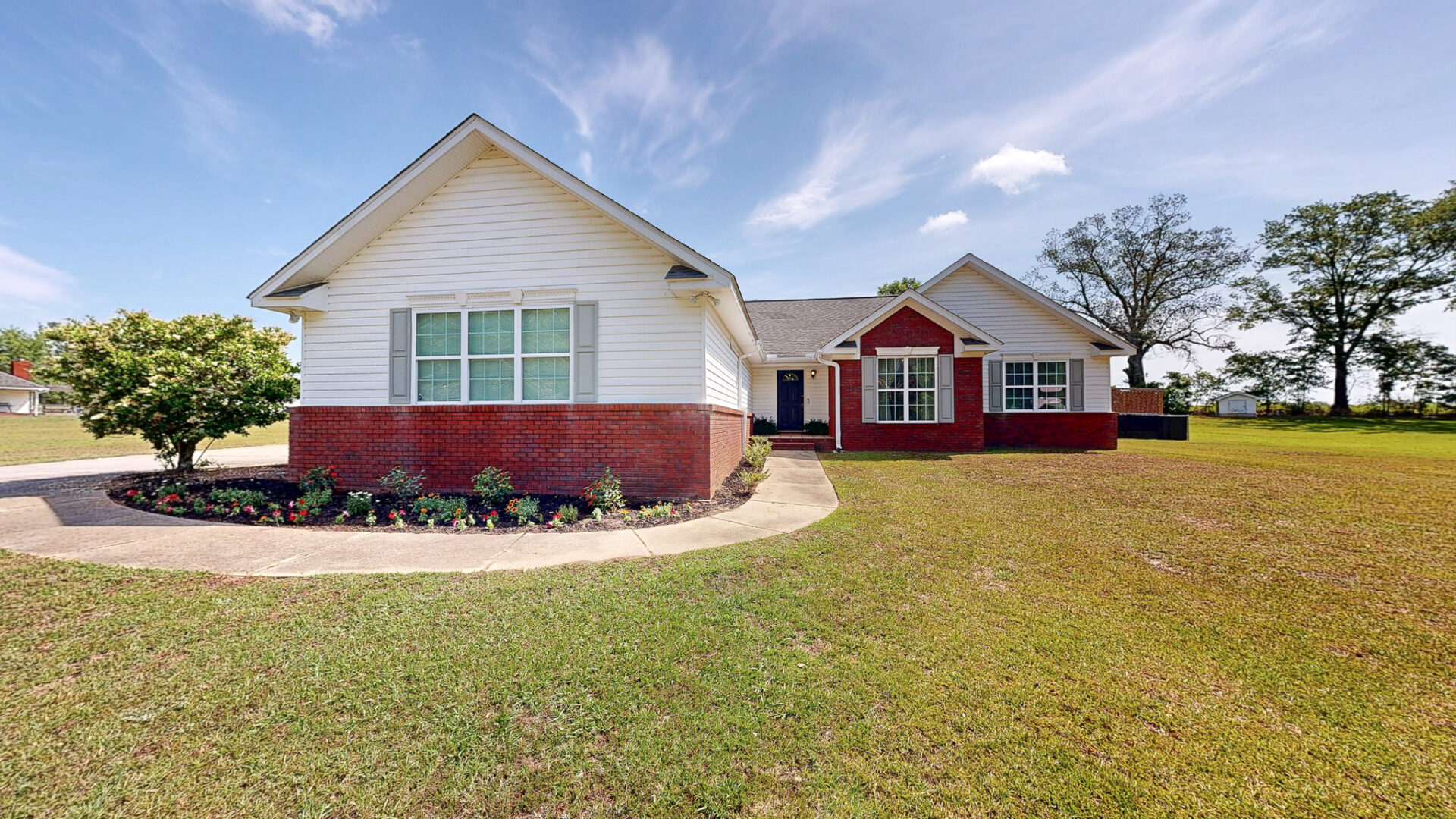 119 Willow Oaks Dr, Headland, AL 36345